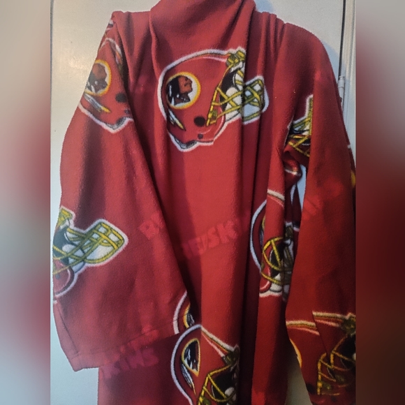 Bedding | Washington Redskins Snuggie | Poshmark